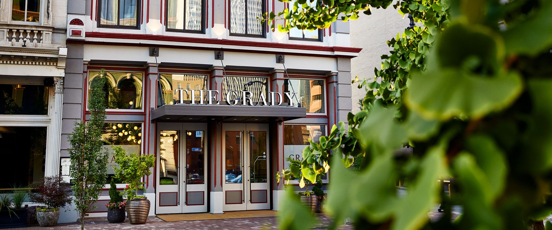 The Grady Hotel | Hotels in Louisville KY | Official Website