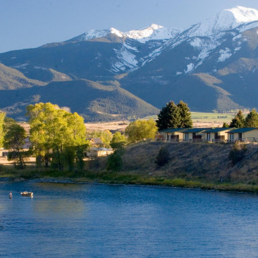 Yellowstone Lodging | Official Website | Yellowstone Valley Lodge